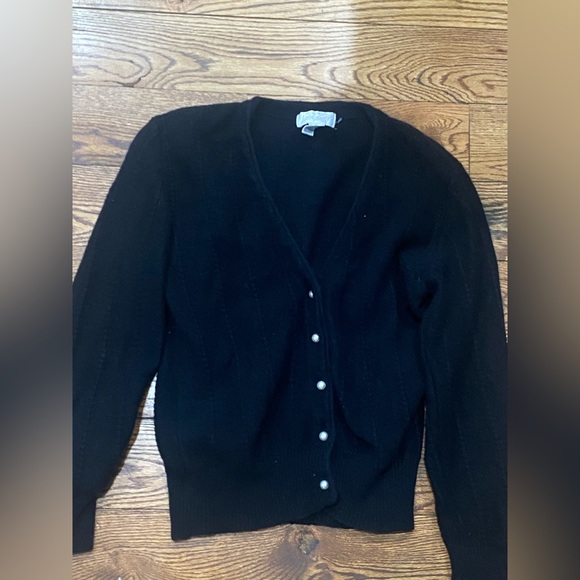 Lord & Taylor | Sweaters | Lord Taylor Black Lambswool Cardigan Vneck ...